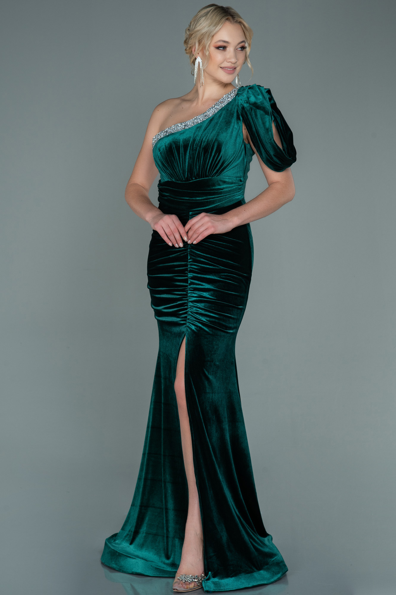 Long Emerald Green Velvet Night Dress ABU2654 | Abiyefon.com